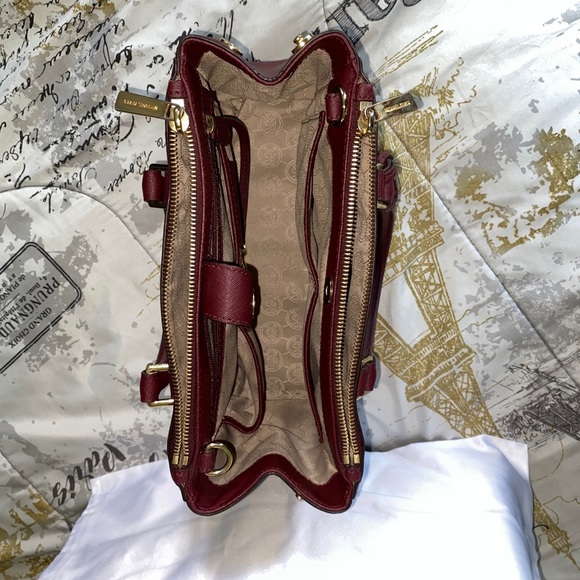 Michael Kors | Bags | Michael Kors Sutton Saffiano Leather Satchel Bag ...